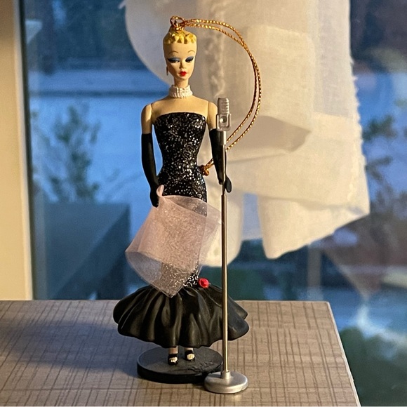 Hallmark | Toys | Vintage 995s Edition Barbie Solo In The Spotlight ...